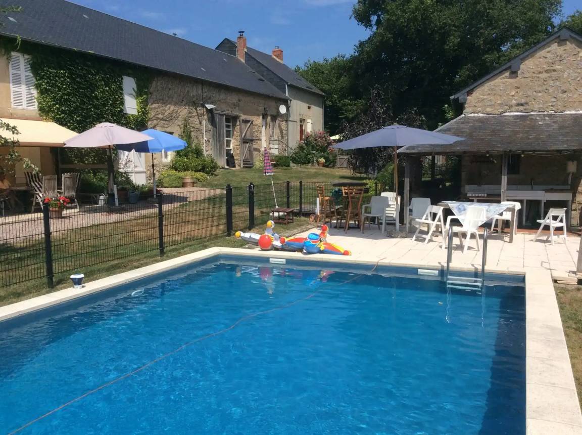75 M² House ∙ 2 Bedrooms ∙ 5 Guests - Morvan