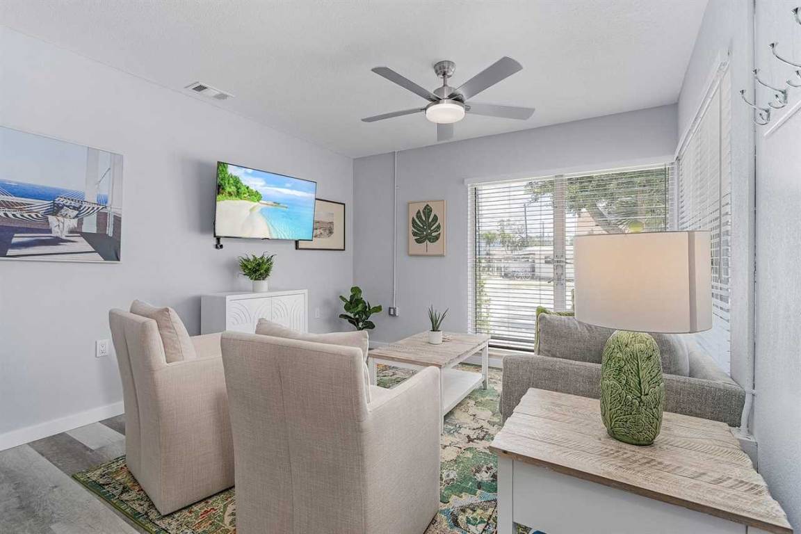 68 M² House ∙ 2 Bedrooms ∙ 6 Guests - Fort Myers Beach, FL