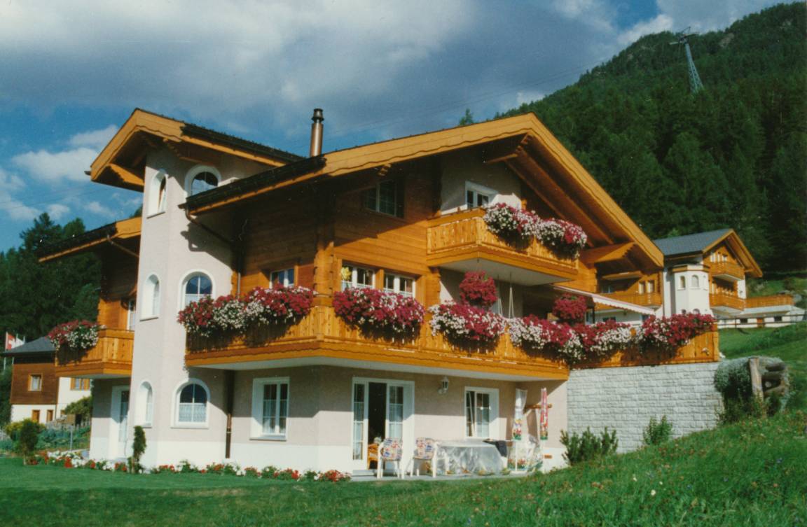 Ferienwohnung ∙ 2 Schlafzimmer ∙ 4 Gäste - Grächen