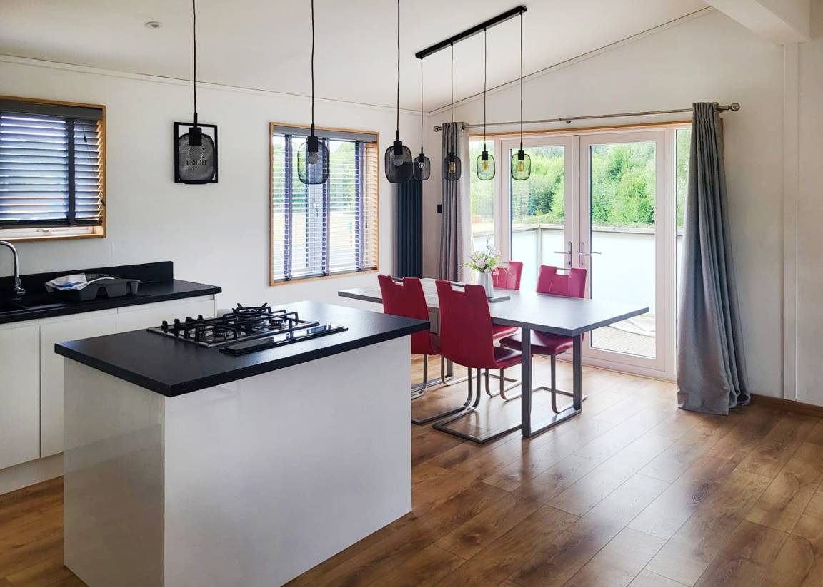 Chalet ∙ 2 Bedrooms ∙ 4 Guests - Cotswolds
