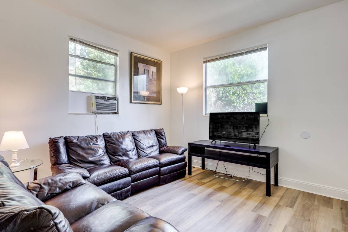 68 M² Apartment ∙ 1 Bedroom ∙ 2 Guests - Jacksonville Zoo and Gardens, Jacksonville
