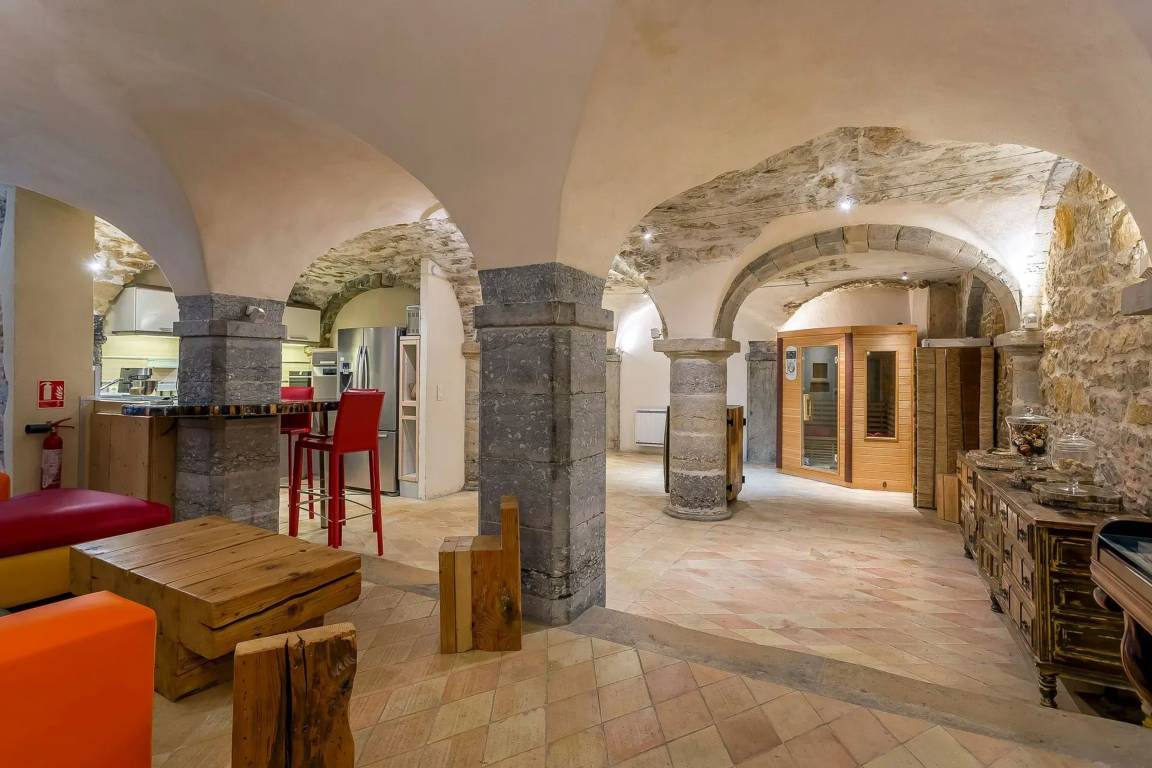 220 M² Appartement ∙ 3 Chambres ∙ 12 Personnes - Soucieu-en-Jarrest