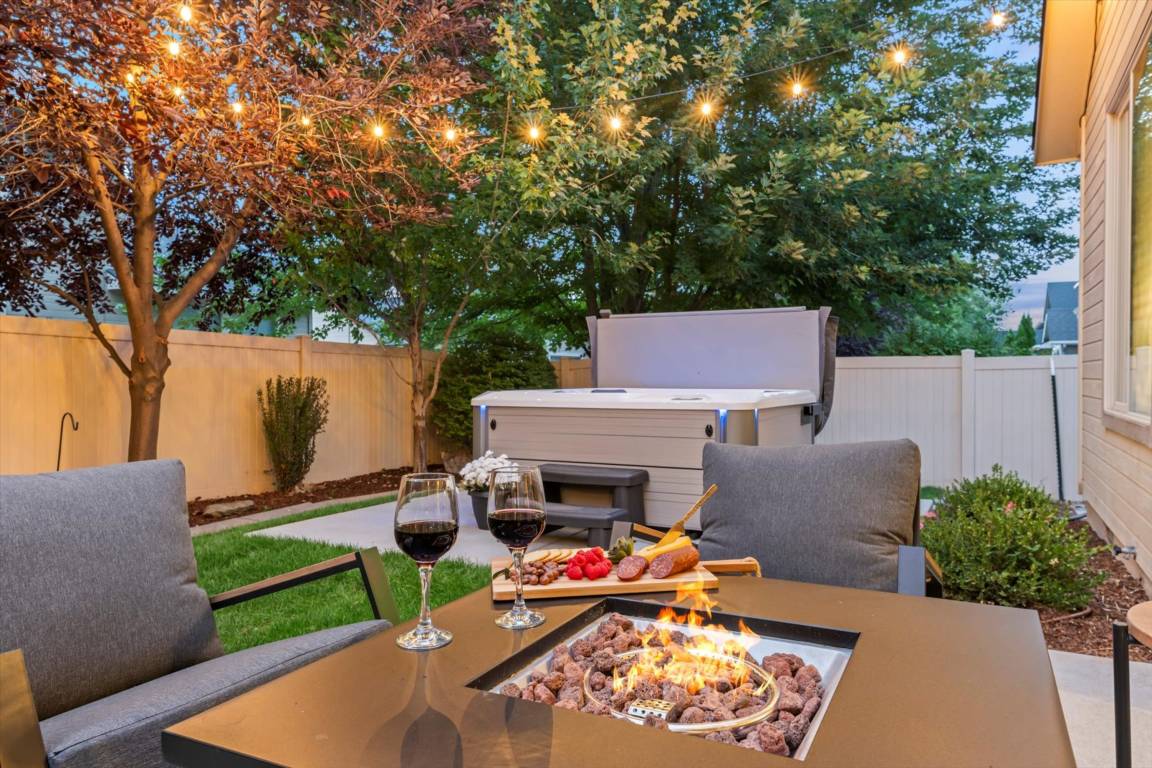 171 M² House ∙ 4 Bedrooms ∙ 14 Guests - Meridian, ID