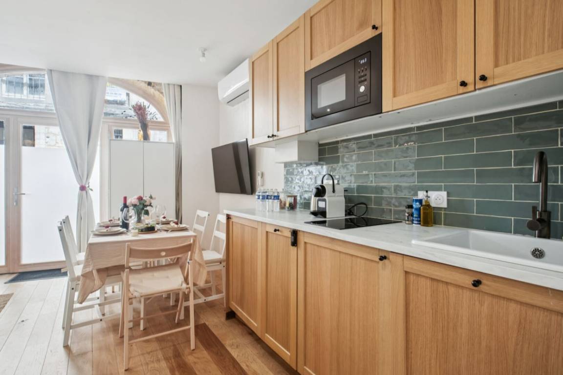 70 M² Appartement ∙ 2 Chambres ∙ 5 Personnes - Lormont