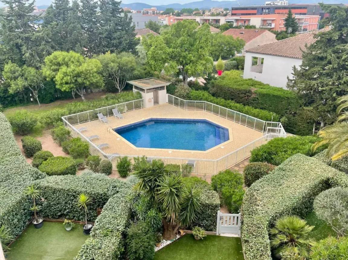 70 M² Appartement ∙ 2 Chambres ∙ 4 Personnes - Saint-Raphaël