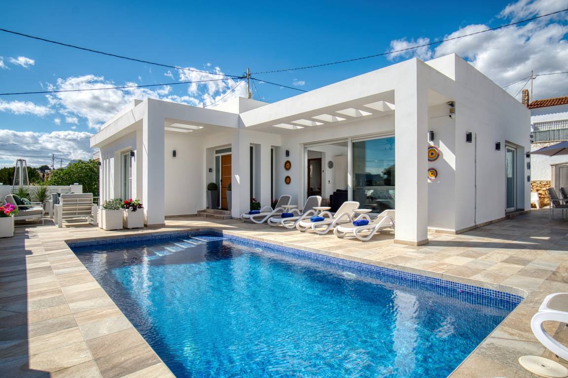 150 M² House ∙ 3 Bedrooms ∙ 6 Guests - Benissa