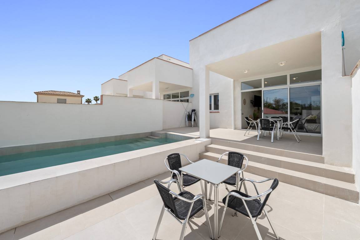 150 M² House ∙ 5 Bedrooms ∙ 14 Guests - Tortosa