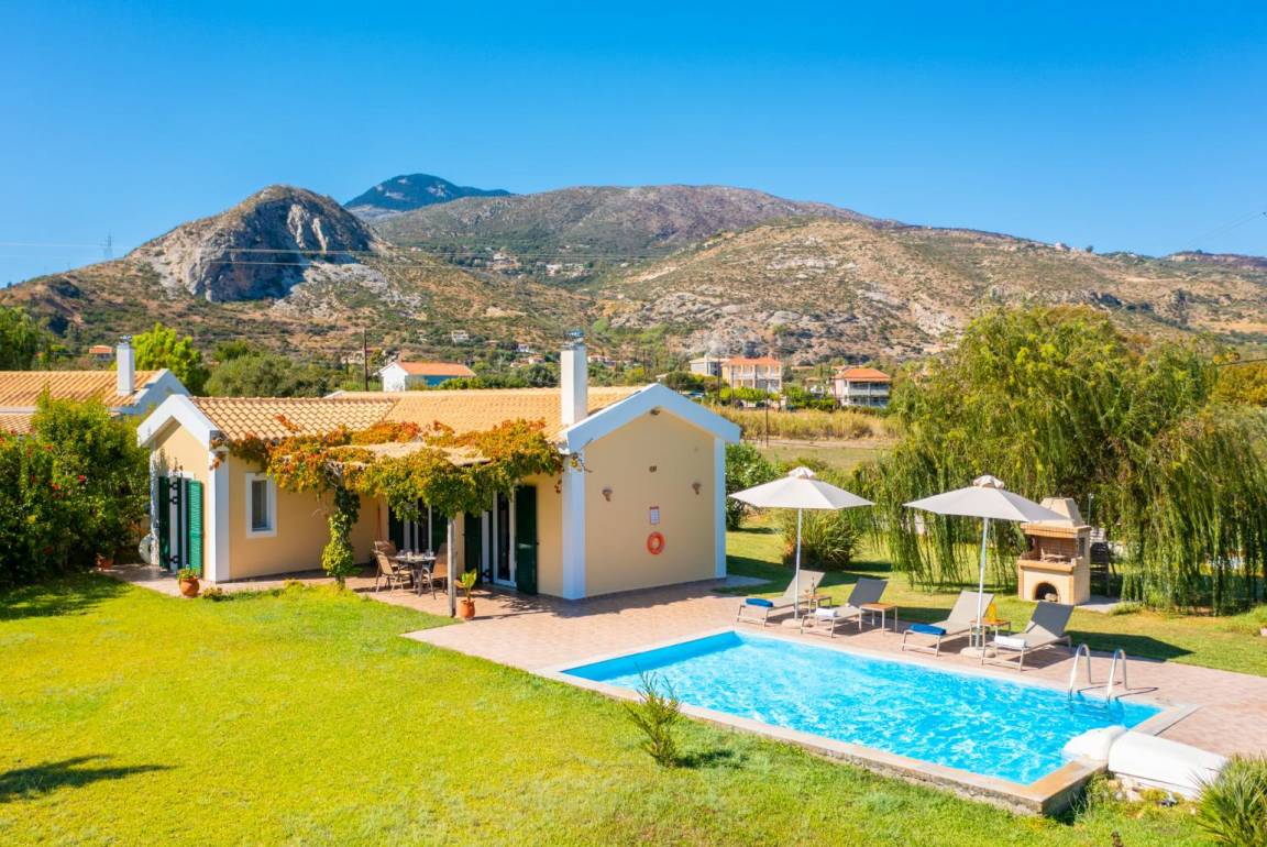 60 M² Villa ∙ 2 Bedrooms ∙ 5 Guests - Kateleios