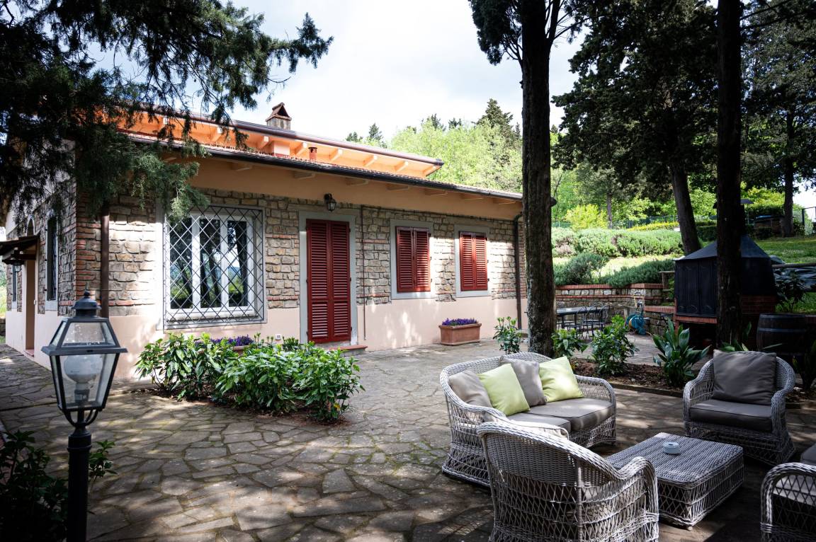 170 M² Farmhouse ∙ 5 Bedrooms ∙ 10 Guests - Florence