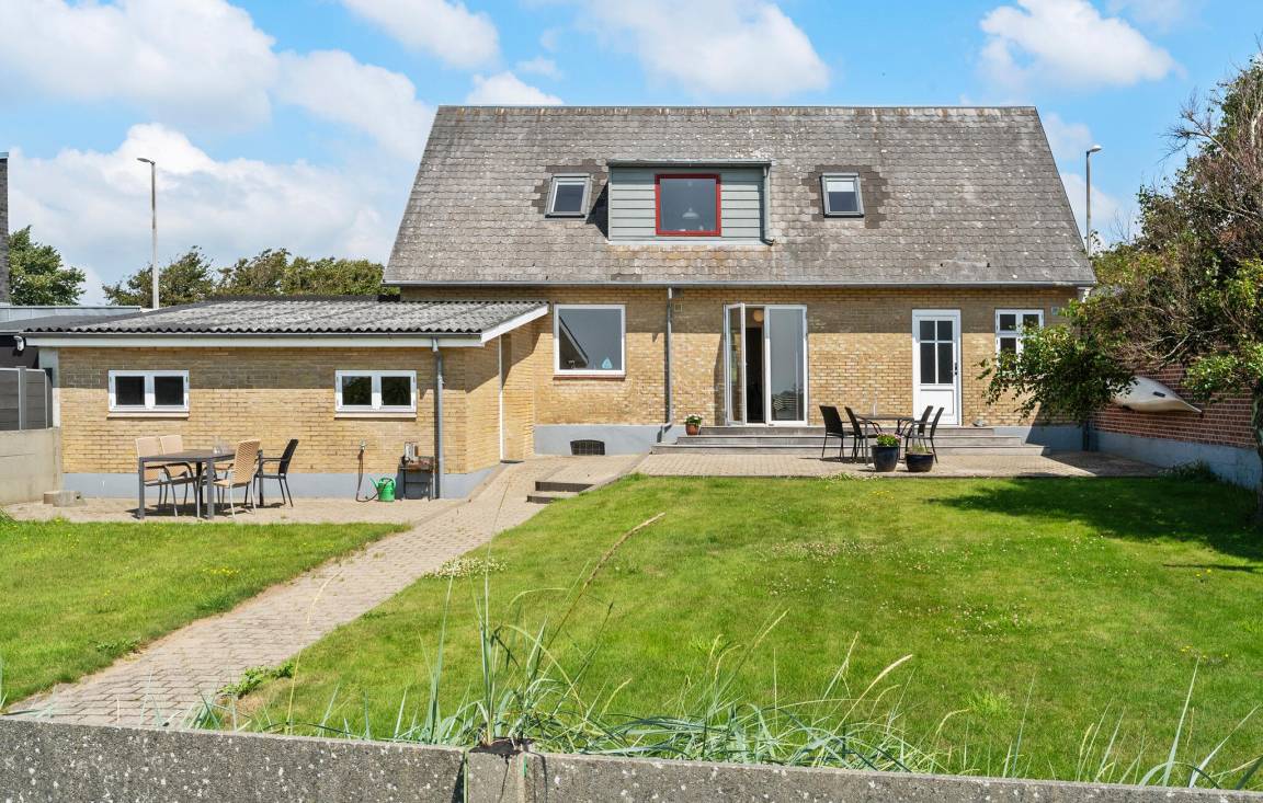 85 M² Ferienwohnung ∙ 2 Schlafzimmer ∙ 4 Gäste - Esberg