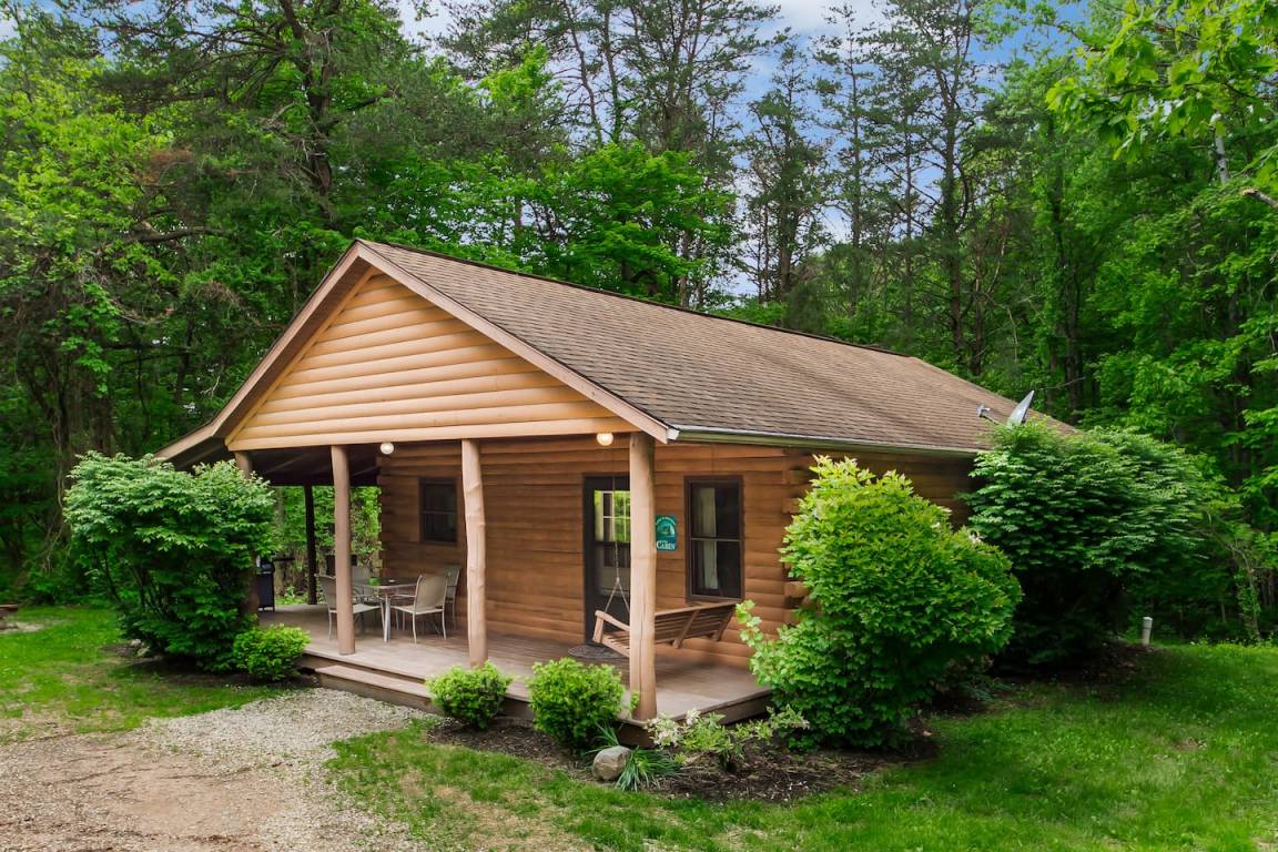 60 M² Cabin ∙ 2 Bedrooms ∙ 6 Guests - Hocking County, OH