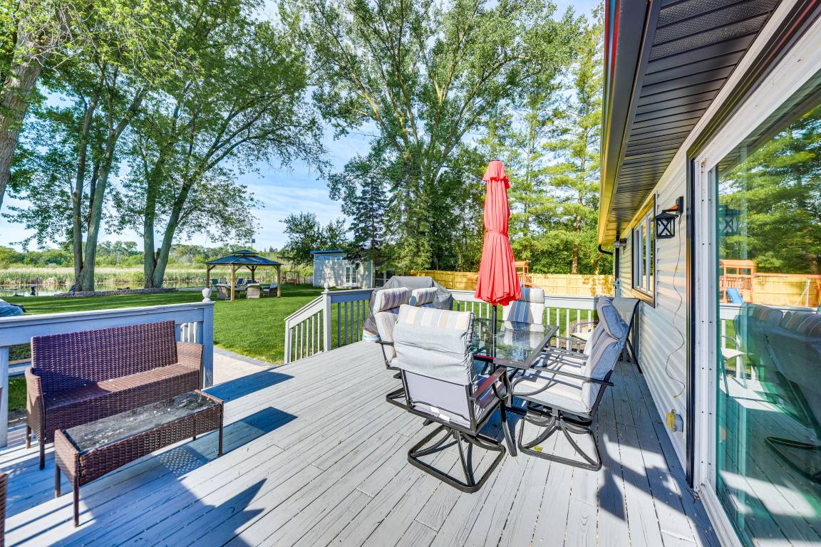 102 M² House ∙ 2 Bedrooms ∙ 10 Guests - Antioch, IL