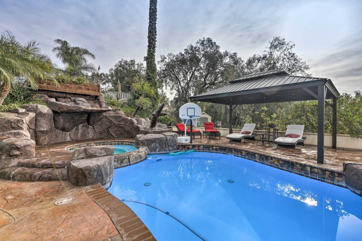 325 M² Casa ∙ 4 Habitaciones ∙ 6 Huéspedes - La Puente, CA