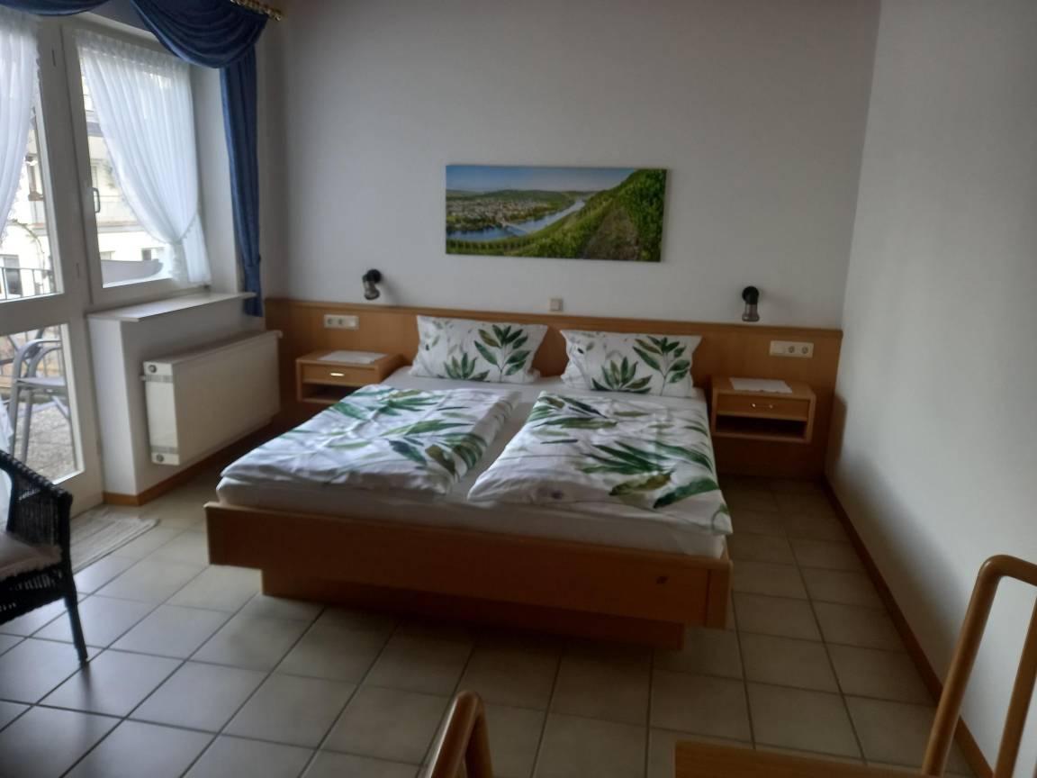 27 M² Ferienwohnung ∙ 1 Schlafzimmer ∙ 2 Gäste - Leiwen