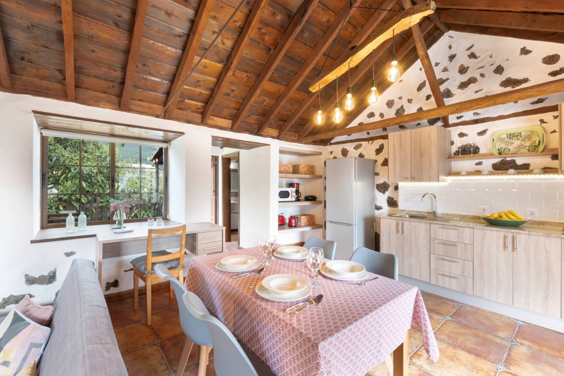 63 M² House ∙ 1 Bedroom ∙ 4 Guests - El Paso