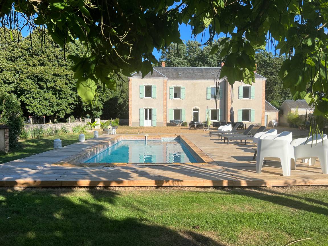 280 M² Maison De Vacances ∙ 6 Chambres ∙ 15 Personnes - La Flèche