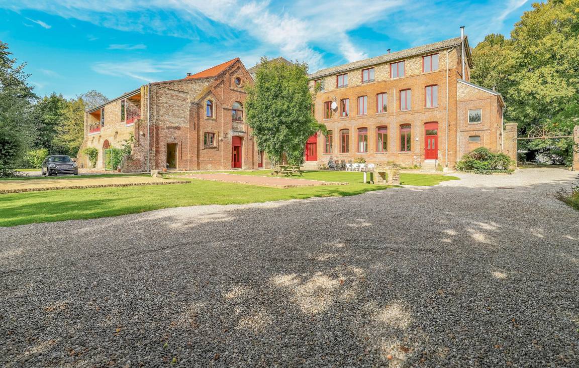 170 M² Duplex ∙ 5 Chambres ∙ 12 Personnes - Pas-de-Calais