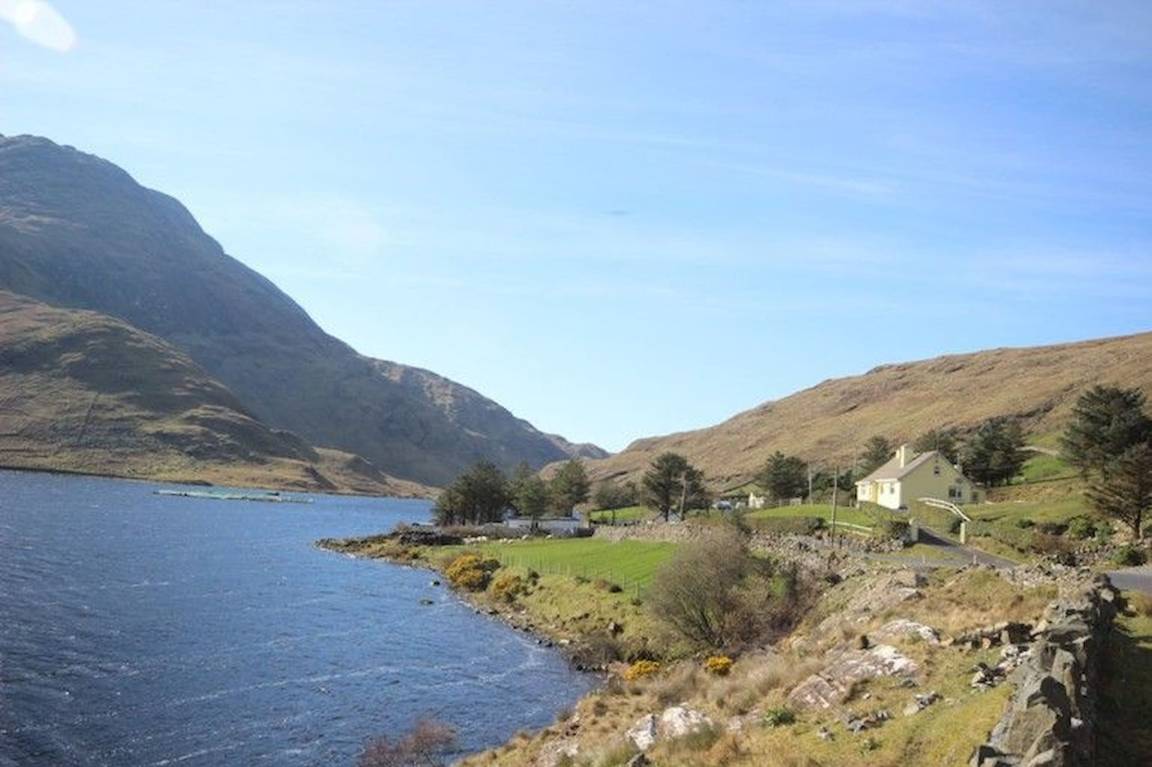 102 M² House ∙ 4 Bedrooms ∙ 9 Guests - County Mayo