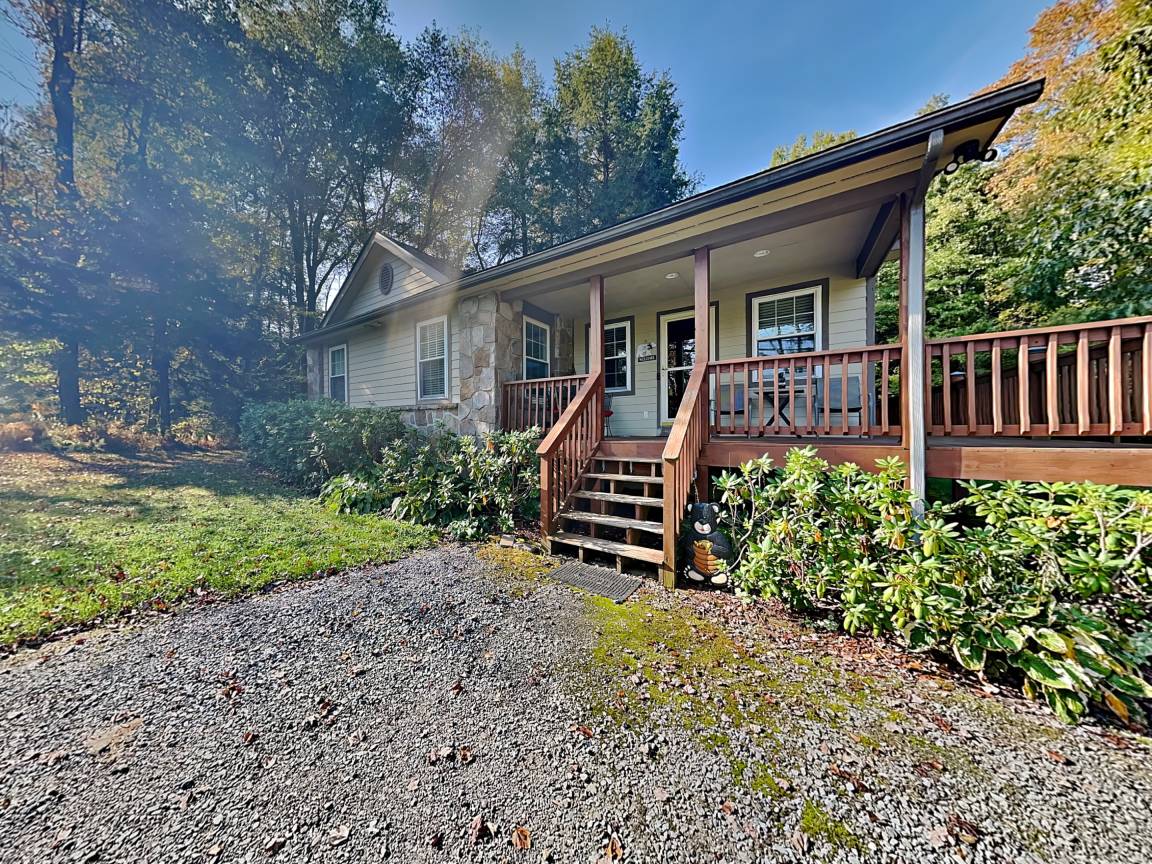 165 M² House ∙ 2 Bedrooms ∙ 6 Guests - Oakland, MD