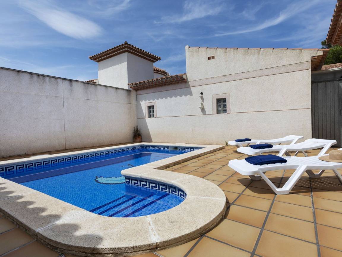 97 M² Villa ∙ 1 Habitación ∙ 8 Huéspedes - Miami Platja