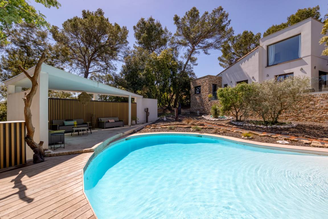 250 M² Villa ∙ 3 Chambres ∙ 8 Personnes - Castries