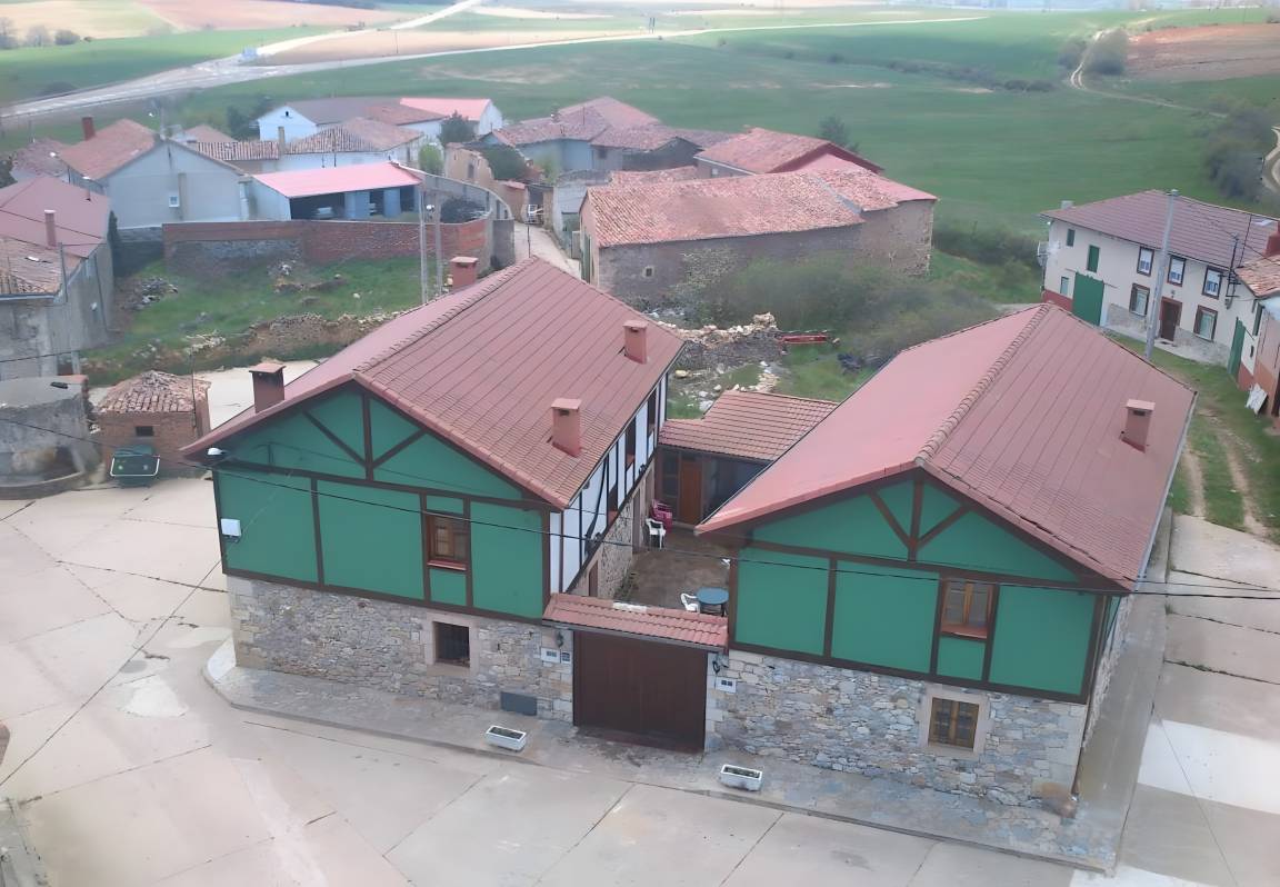 100 M² House ∙ 2 Bedrooms ∙ 4 Guests - Cervera de Pisuerga
