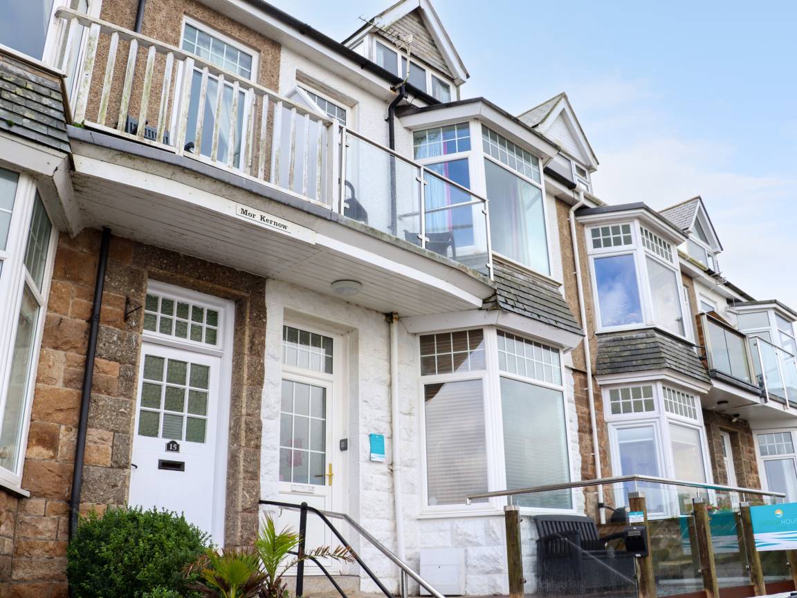 Cottage ∙ 4 Bedrooms ∙ 8 Guests - St Ives