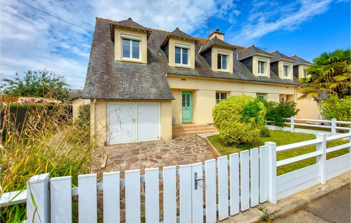 115 M² Maisonette ∙ 4 Bedrooms ∙ 8 Guests - Cancale