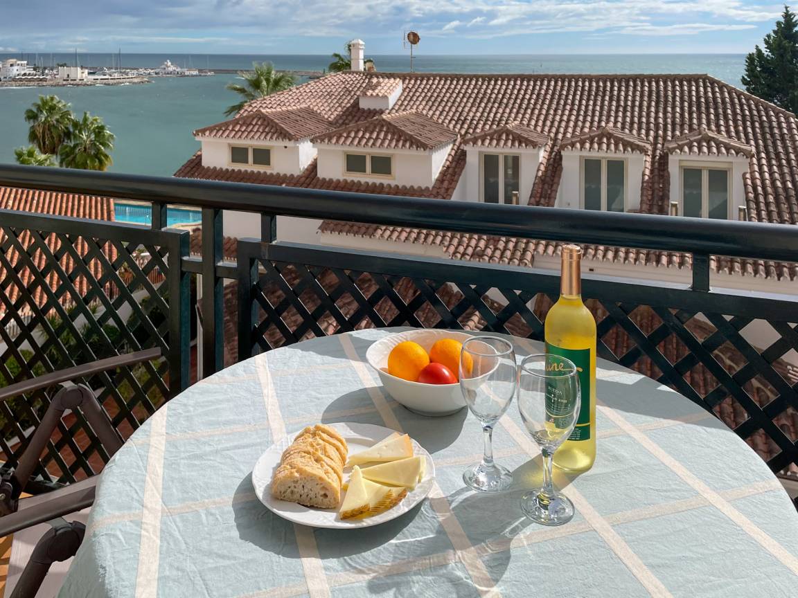 136 M² Apartment ∙ 3 Bedrooms ∙ 8 Guests - Benalmádena