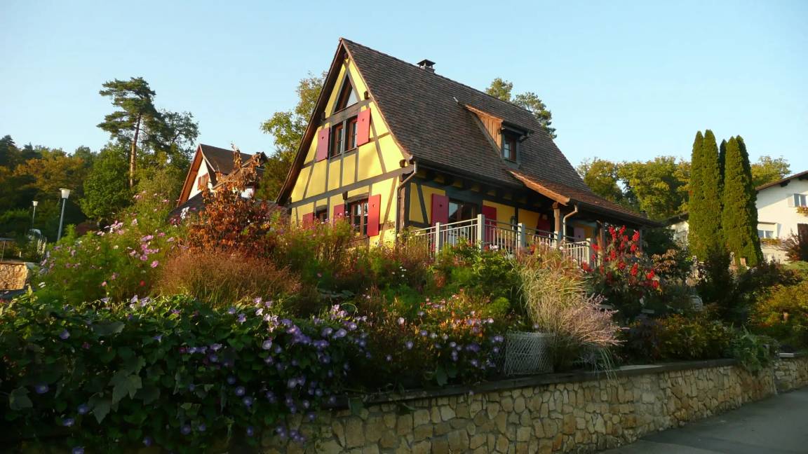 100 M² Ferienhaus ∙ 3 Schlafzimmer ∙ 6 Gäste - Kanton Jura