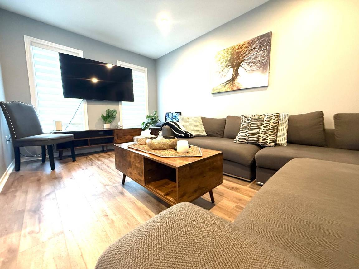 149 M² House ∙ 3 Bedrooms ∙ 10 Guests - Ontario