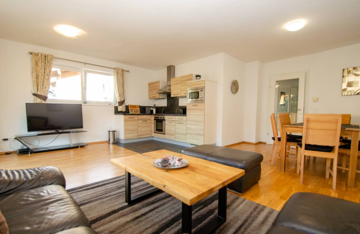 75 M² Ferienwohnung ∙ 2 Schlafzimmer ∙ 6 Gäste - Kaprun