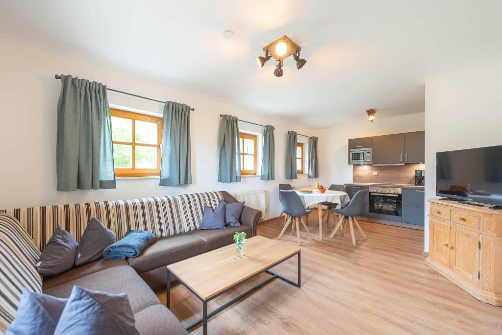 75 M² Ferienwohnung ∙ 2 Schlafzimmer ∙ 4 Gäste - Breitenberg