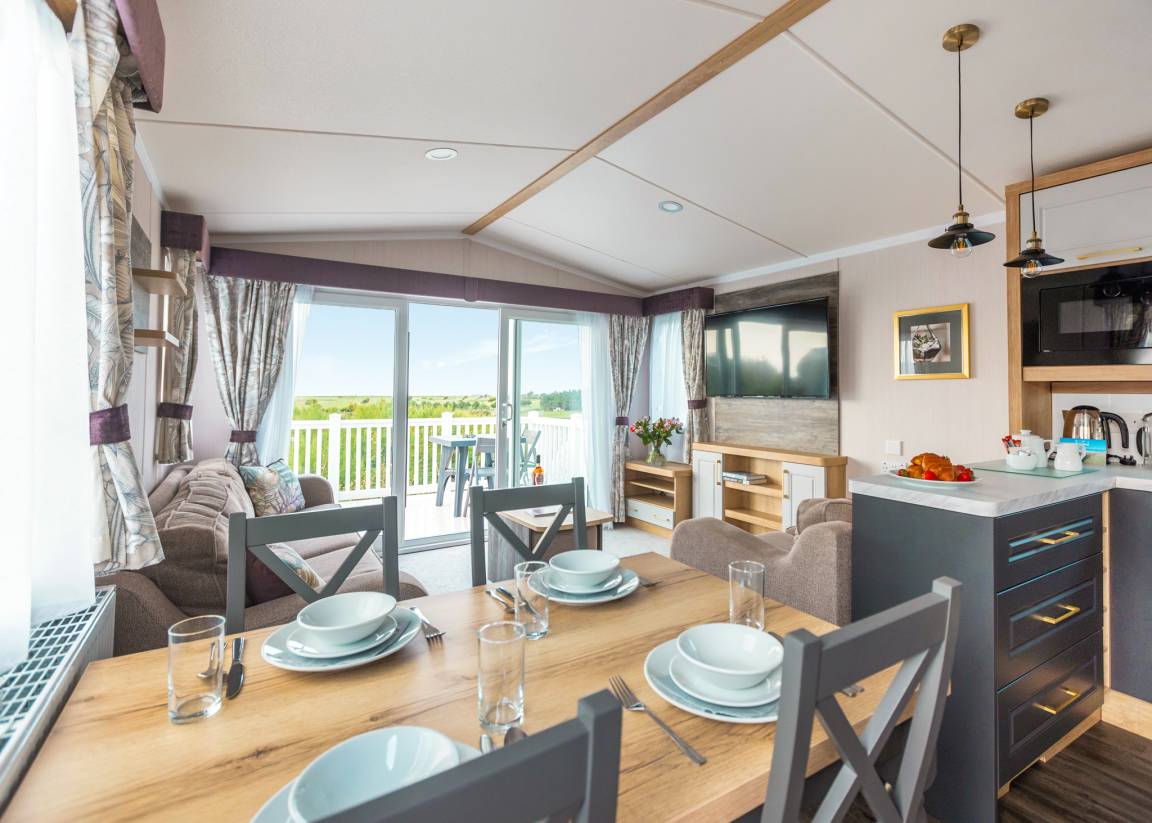 Caravan ∙ 3 Bedrooms ∙ 6 Guests - Fistral Beach