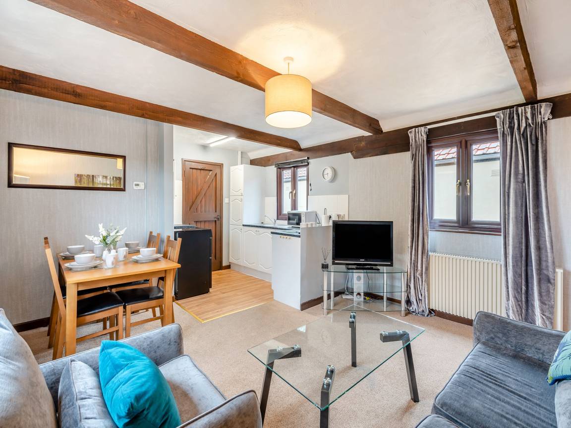 Cottage ∙ 2 Bedrooms ∙ 4 Guests - Essex