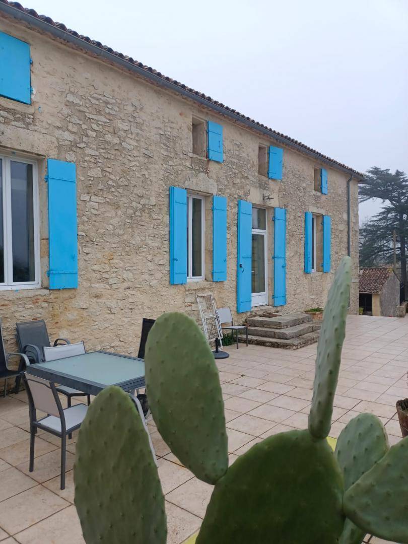 170 M² Gîte ∙ 3 Chambres ∙ 6 Personnes - Castillon-la-Bataille