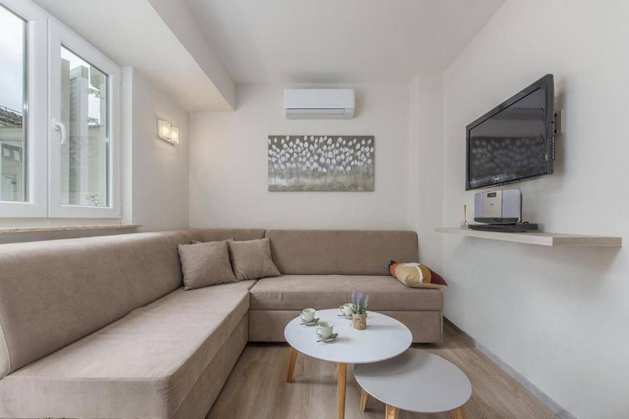 48 M² Apartment ∙ 2 Bedrooms ∙ 4 Guests - Novigrad