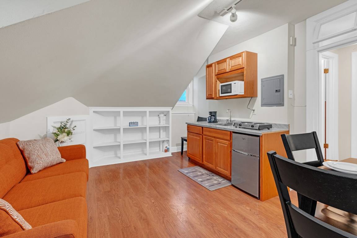 70 M² Condo ∙ 2 Bedrooms ∙ 5 Guests - Weston, MA