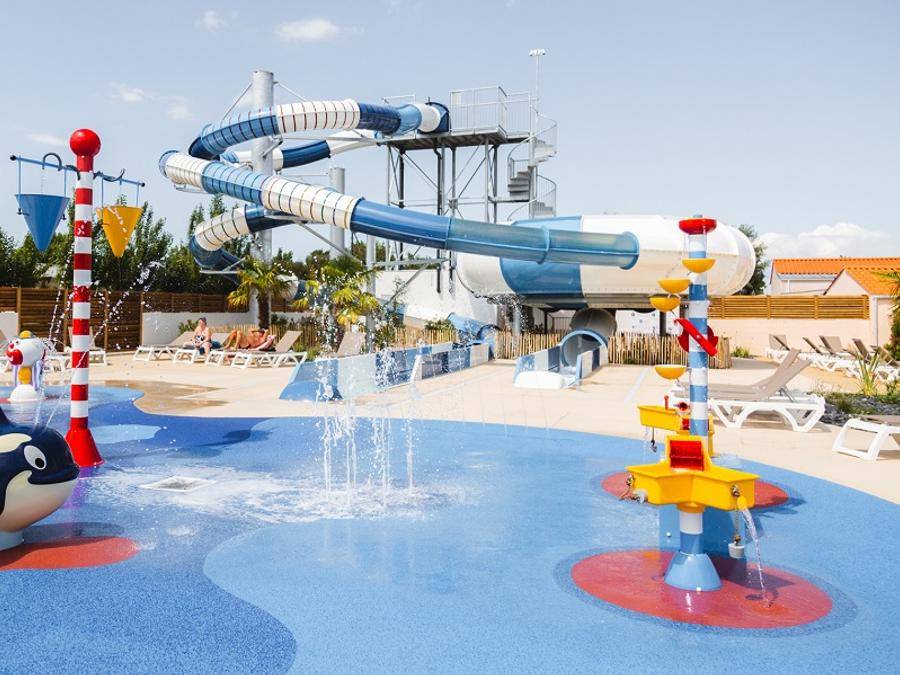 40 M² Caravan ∙ 2 Bedrooms ∙ 8 Guests - Vendée