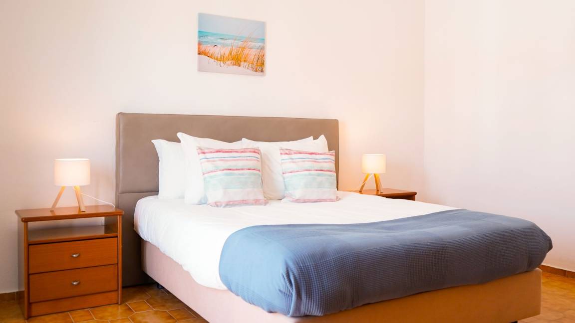 60 M² Ferienwohnung ∙ 2 Schlafzimmer ∙ 6 Gäste - Altura