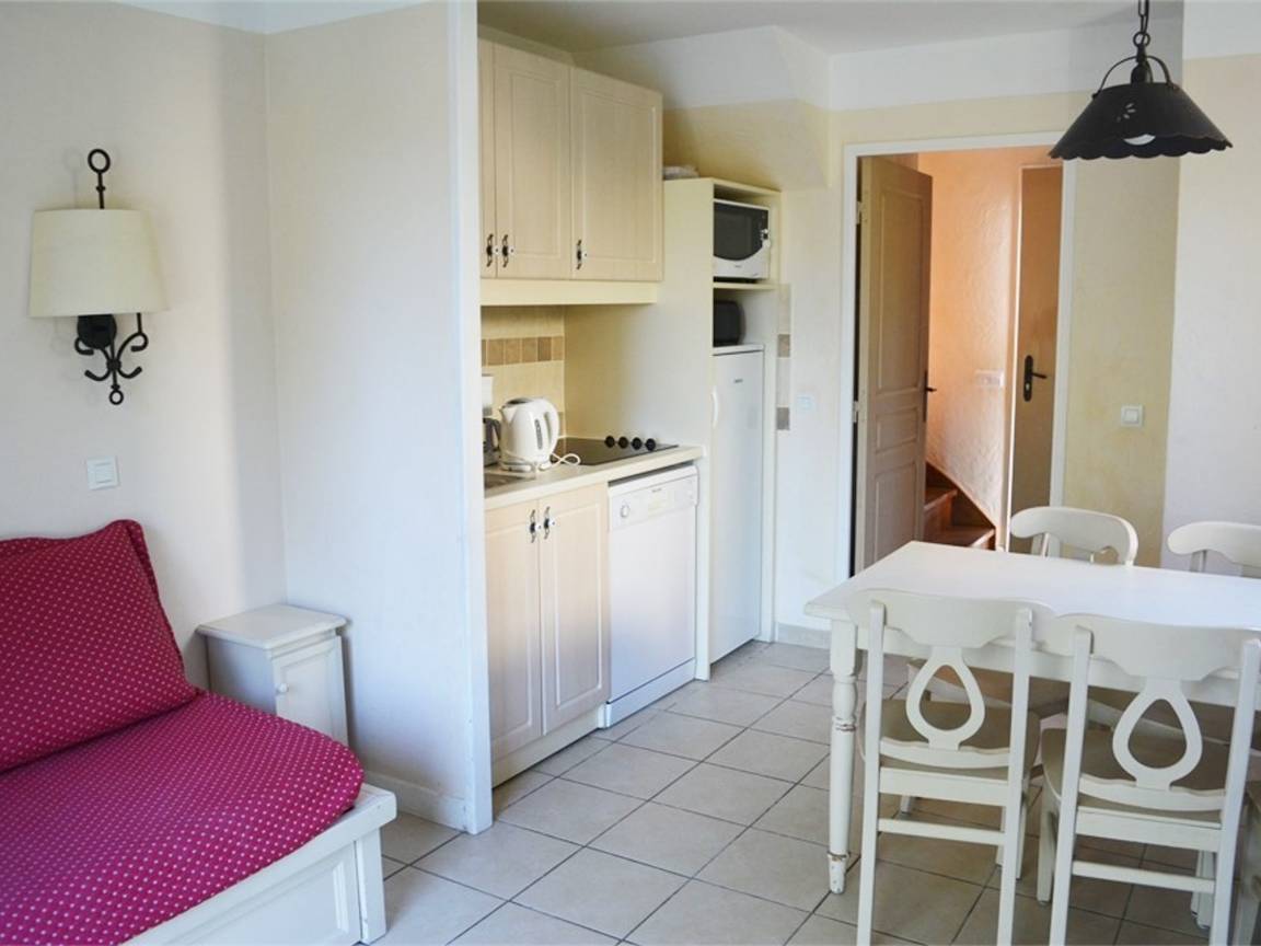 39 M² Huis ∙ 2 Slaapkamers ∙ 6 Gasten - Grospierres