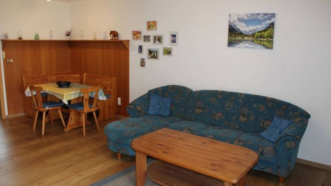 67 M² Ferienhaus ∙ 2 Schlafzimmer ∙ 4 Gäste - Steingaden
