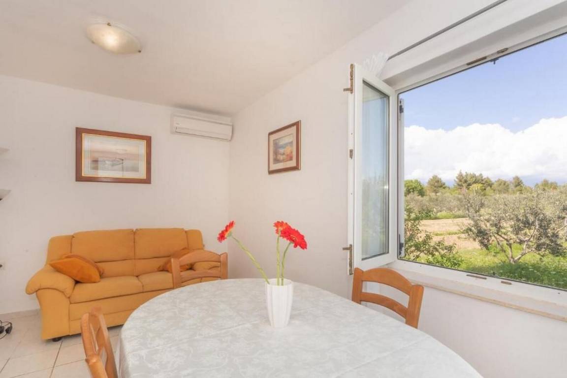 90 M² House ∙ 3 Bedrooms ∙ 6 Guests - Skradin