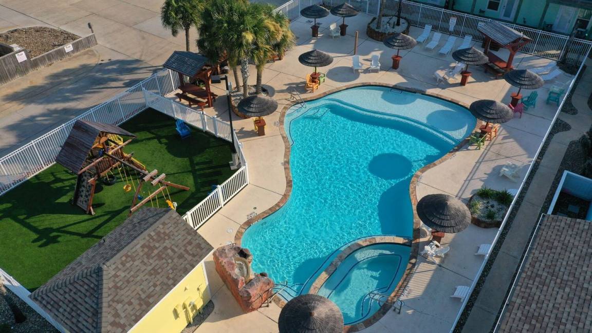 House ∙ 9 Bedrooms ∙ 27 Guests - Port Aransas, TX