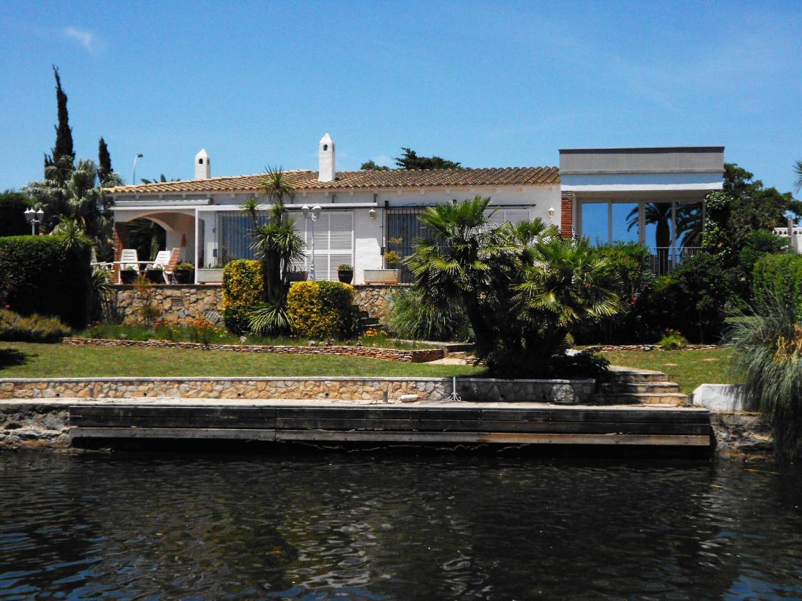184 M² House ∙ 5 Bedrooms ∙ 10 Guests - Empuriabrava