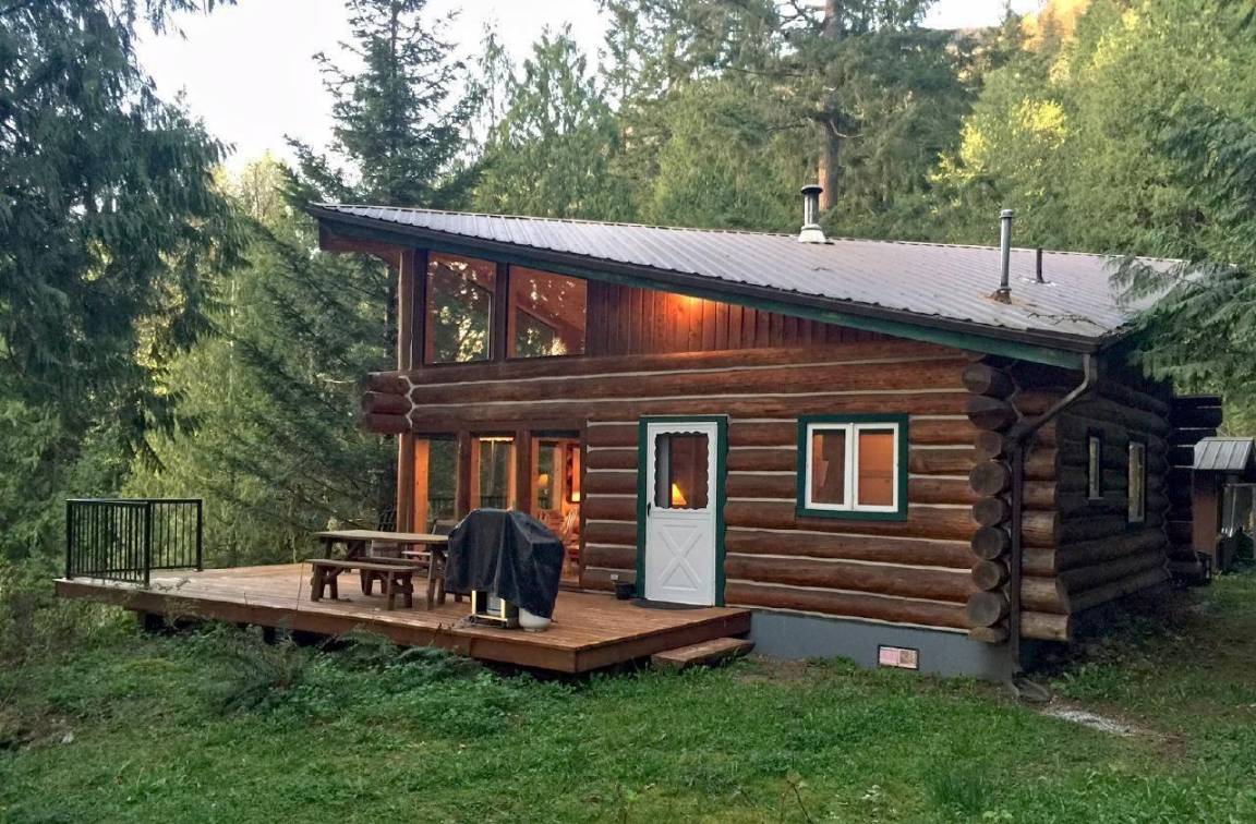 107 M² House ∙ 3 Bedrooms ∙ 6 Guests - Cultus Lake