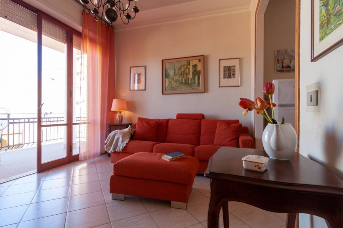 70 M² Apartment ∙ 2 Bedrooms ∙ 6 Guests - Follonica