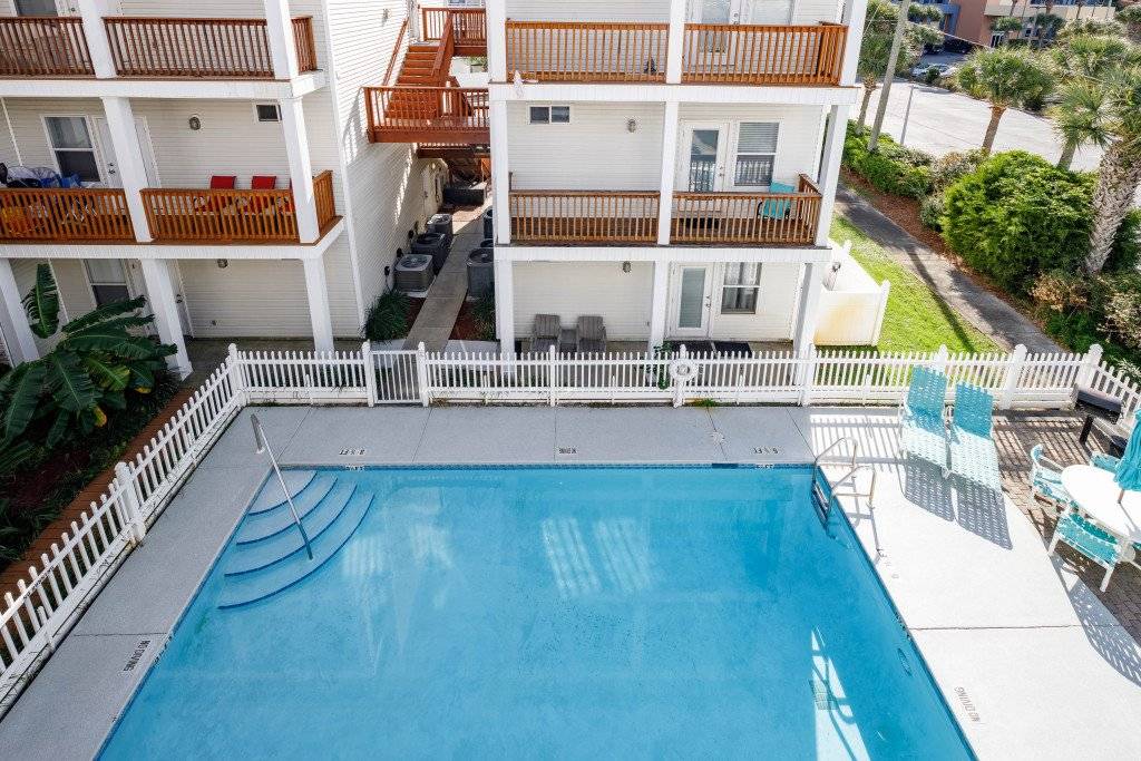 Condo ∙ 2 Bedrooms ∙ 8 Guests - Fort Walton Beach, FL