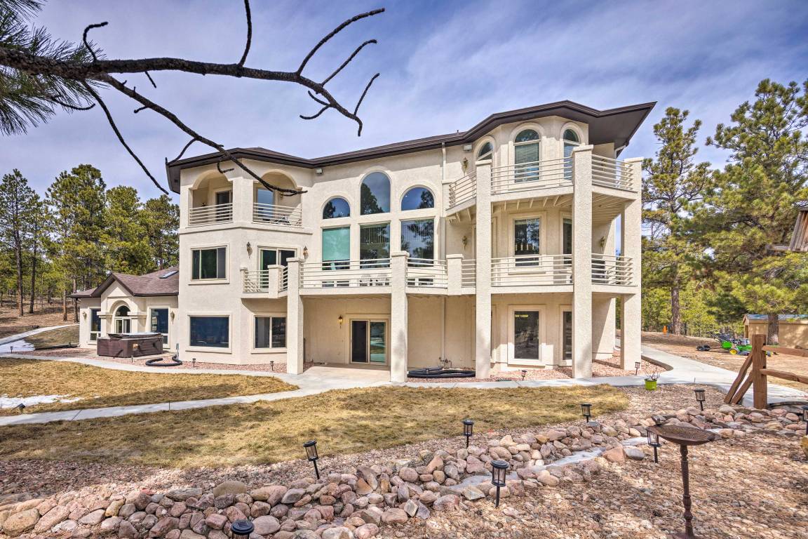 804 M² House ∙ 5 Bedrooms ∙ 15 Guests - Black Forest, CO