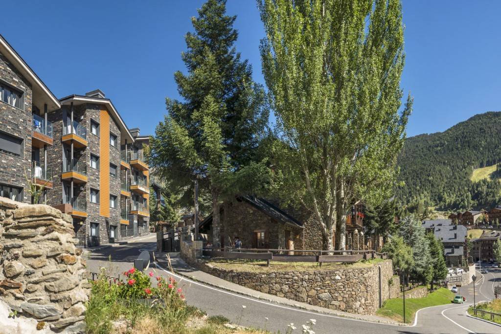 77 M² Apartamento ∙ 2 Habitaciones ∙ 6 Huéspedes - Andorra